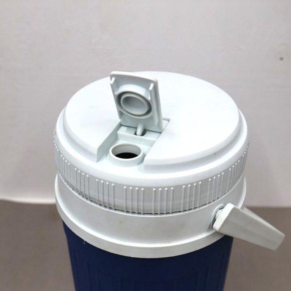 Igloo | Dining | Vintage Igloo 2 Gallon Blue Thermos Beverage Cooler ...